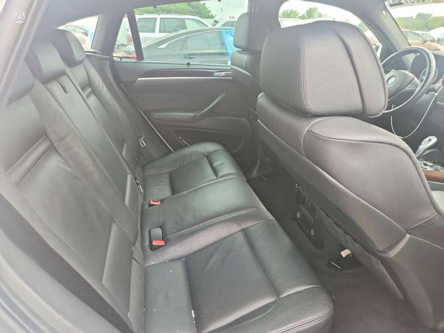 Balts BMW X6 2014 Viļņa, ar dzinēja tilpumu 2.98 L un nobraukumu 174 tūkst. km par 9800 €, foto 11 vietnē AUTOMOTO.COM.LV