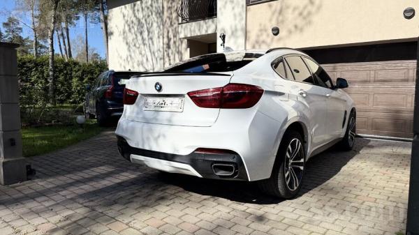 White BMW X6 2015 in Riga, with an engine capacity of 3.00 L and mileage of 190 thousand km for 36400 €, photo 6 on AUTOMOTO.COM.LV