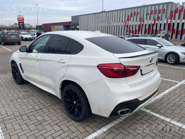 White BMW X6 2015 in Riga, with an engine capacity of 3.00 L and mileage of 195 thousand km for 21000 €, photo 2 on AUTOMOTO.COM.LV