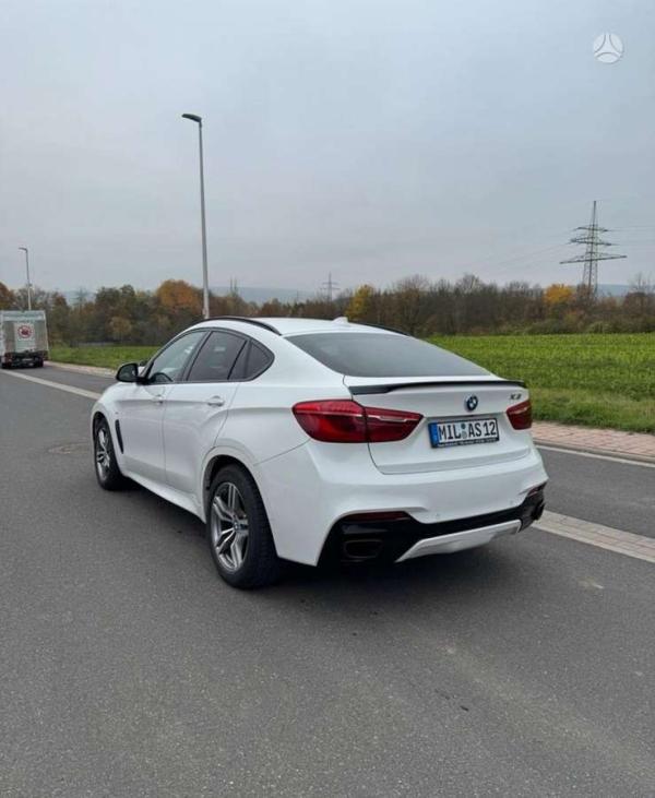 White BMW X6 2015 in Kaunas, with an engine capacity of 2.99 L and mileage of 218 thousand km for 22300 €, photo 6 on AUTOMOTO.COM.LV