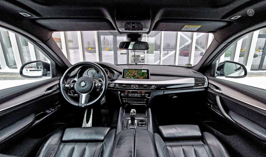 White BMW X6 2015 in Vilnius, with an engine capacity of 2.99 L and mileage of 218 thousand km for 21450 €, photo 14 on AUTOMOTO.COM.LV
