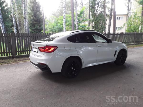 Белый БМВ Х6 2015 в Юрмала, объемом двигателя 3.00 л и пробегом 195 тыс. км за 26100 €, фото 2 на AUTOMOTO.COM.LV