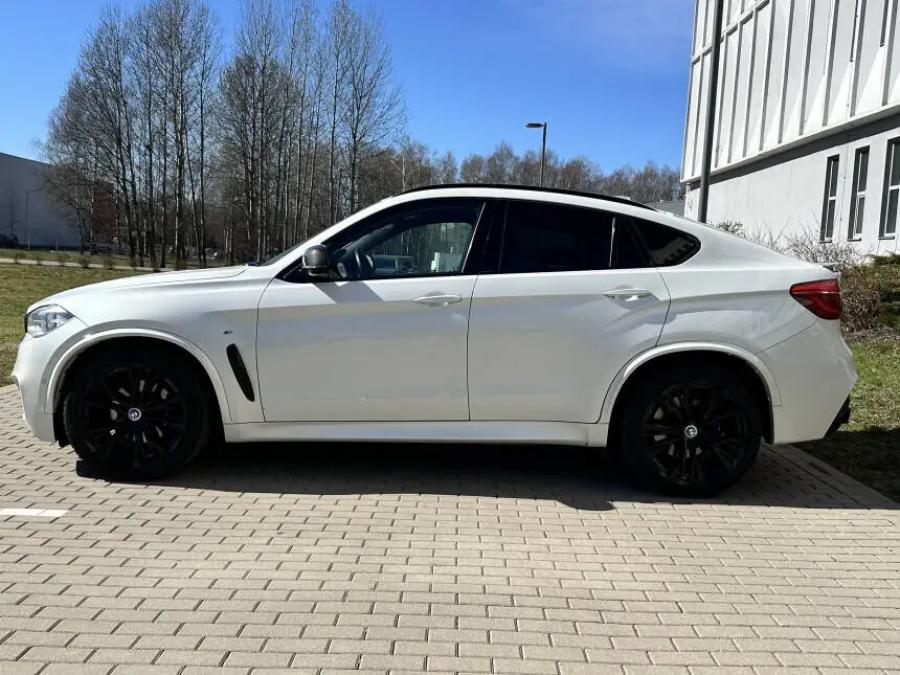 White BMW X6 2015 in Riga, with an engine capacity of 3.00 L and mileage of 185 thousand km for 21900 €, photo 5 on AUTOMOTO.COM.LV
