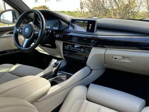 White BMW X6 2015 in Riga, with an engine capacity of 3.00 L and mileage of 185 thousand km for 21900 €, photo 12 on AUTOMOTO.COM.LV