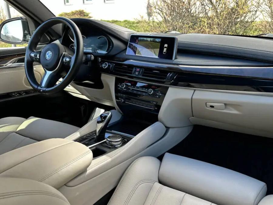 White BMW X6 2015 in Riga, with an engine capacity of 3.00 L and mileage of 185 thousand km for 21900 €, photo 12 on AUTOMOTO.COM.LV