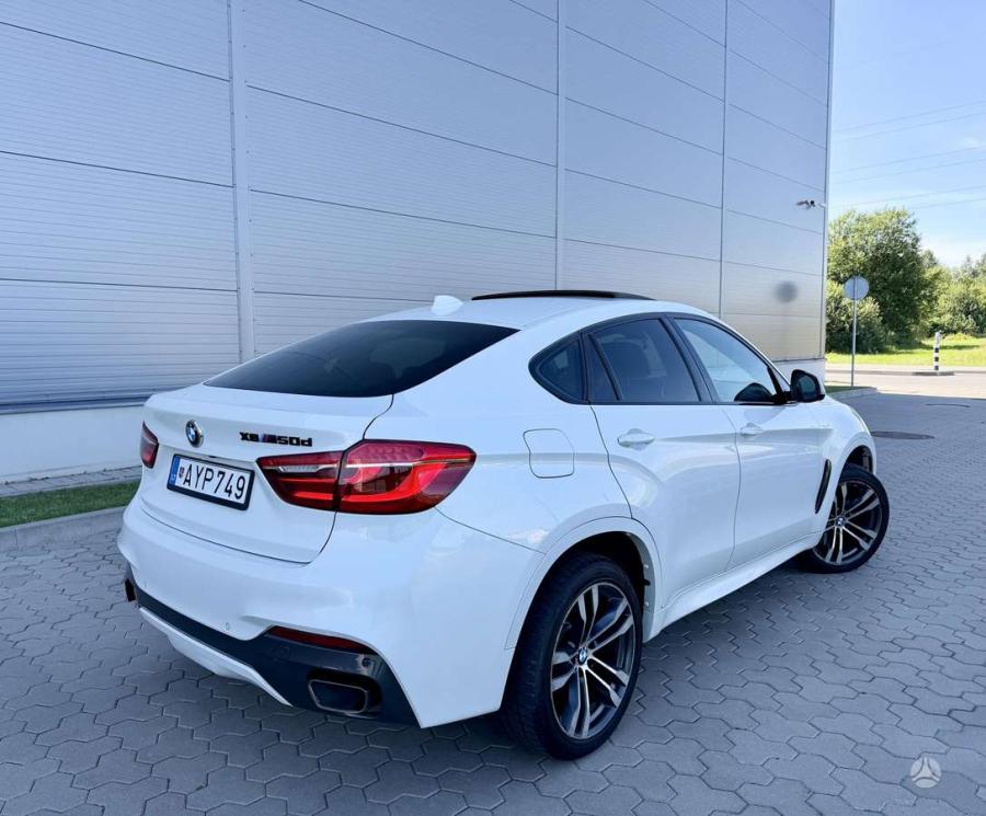 White BMW X6 2015 in Kaunas, with an engine capacity of 3.00 L and mileage of 260 thousand km for 19300 €, photo 1 on AUTOMOTO.COM.LV