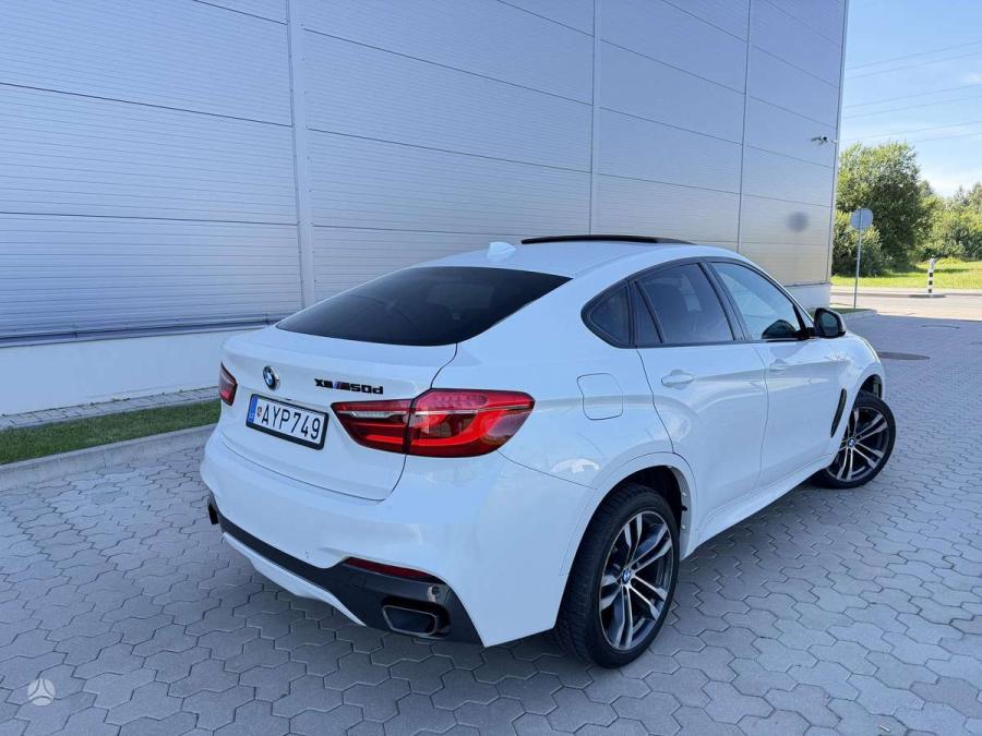 White BMW X6 2015 in Kaunas, with an engine capacity of 3.00 L and mileage of 260 thousand km for 19300 €, photo 9 on AUTOMOTO.COM.LV