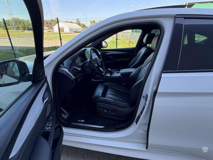 White BMW X6 2015 in Kaunas, with an engine capacity of 3.00 L and mileage of 260 thousand km for 19300 €, photo 18 on AUTOMOTO.COM.LV