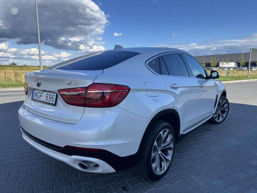 Balts BMW X6 2015 Viļņa, ar dzinēja tilpumu 2.99 L un nobraukumu 155 tūkst. km par 24900 €, foto 10 vietnē AUTOMOTO.COM.LV