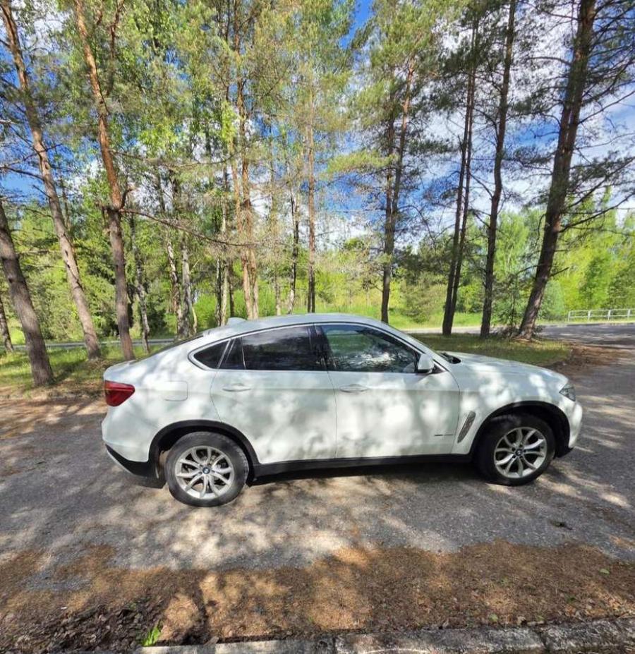 White BMW X6 2015 in Telschi, with an engine capacity of 2.99 L and mileage of 368 thousand km for 18500 €, photo 5 on AUTOMOTO.COM.LV