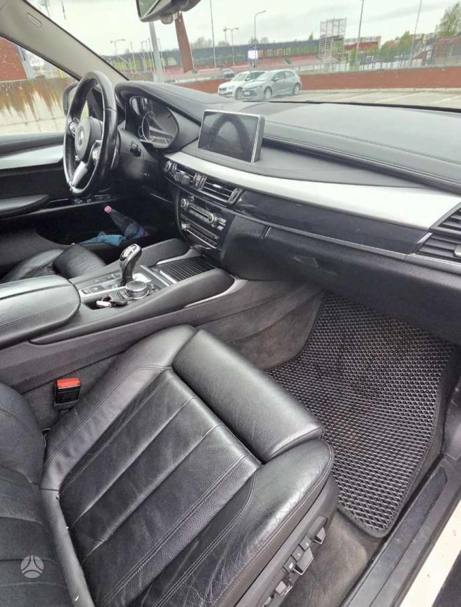 White BMW X6 2015 in Telschi, with an engine capacity of 2.99 L and mileage of 368 thousand km for 18500 €, photo 16 on AUTOMOTO.COM.LV