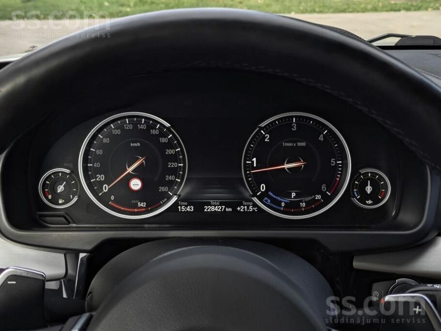 Balts BMW X6 2015 Tukums, ar dzinēja tilpumu 3.00 L un nobraukumu 228 tūkst. km par 23990 €, foto 19 vietnē AUTOMOTO.COM.LV