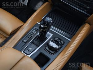 Balts BMW X6 2015 Tukums, ar dzinēja tilpumu 3.00 L un nobraukumu 228 tūkst. km par 23990 €, foto 52 vietnē AUTOMOTO.COM.LV