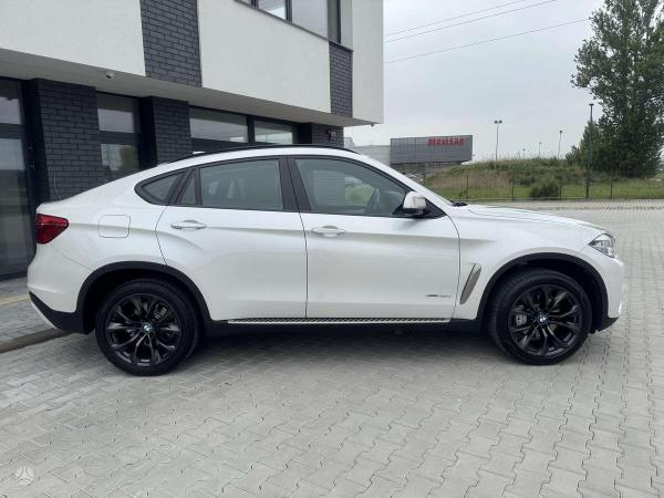 White BMW X6 2015 in Kaunas, with an engine capacity of 3.00 L and mileage of 277 thousand km for 21500 €, photo 3 on AUTOMOTO.COM.LV