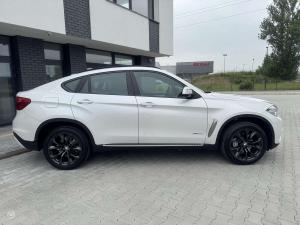 White BMW X6 2015 in Kaunas, with an engine capacity of 3.00 L and mileage of 277 thousand km for 21500 €, photo 3 on AUTOMOTO.COM.LV