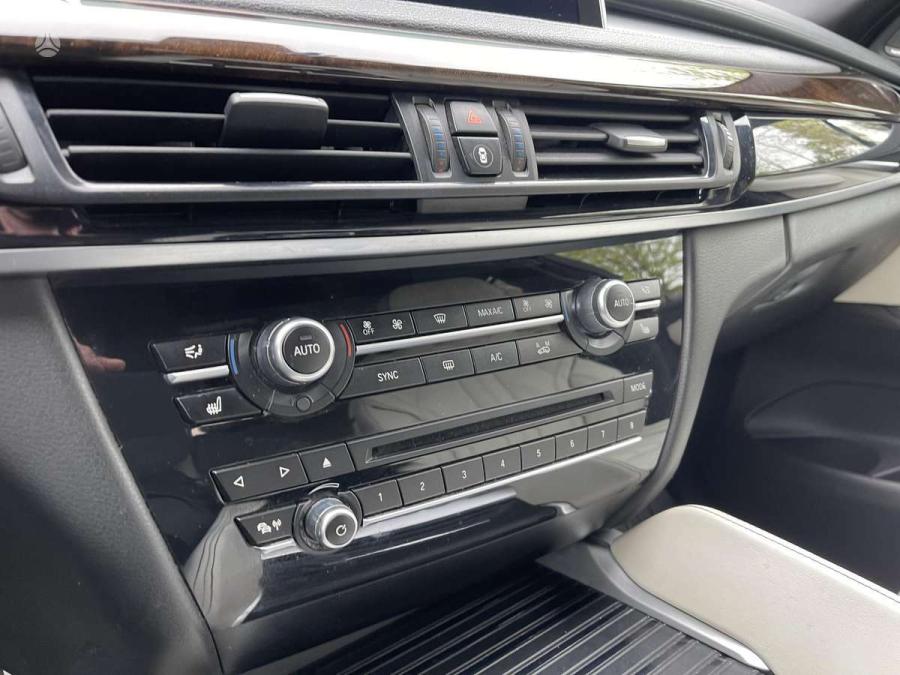 Белый БМВ Х6 2015 в Шяуляй, объемом двигателя 2.99 л и пробегом 180 тыс. км за 21500 €, фото 18 на AUTOMOTO.COM.LV