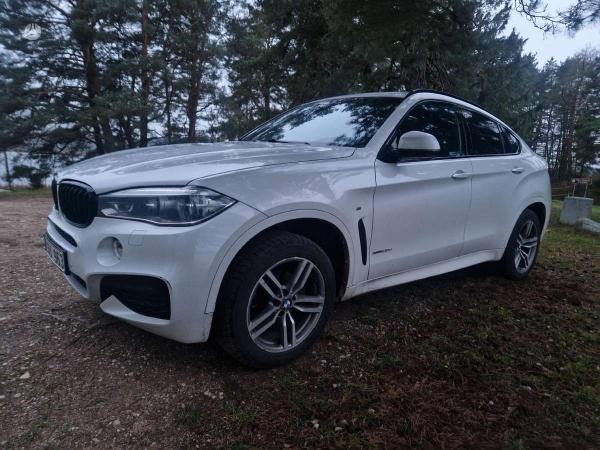 White BMW X6 2016 in Siauliai, with an engine capacity of 2.99 L and mileage of 250 thousand km for 22500 €, photo 2 on AUTOMOTO.COM.LV