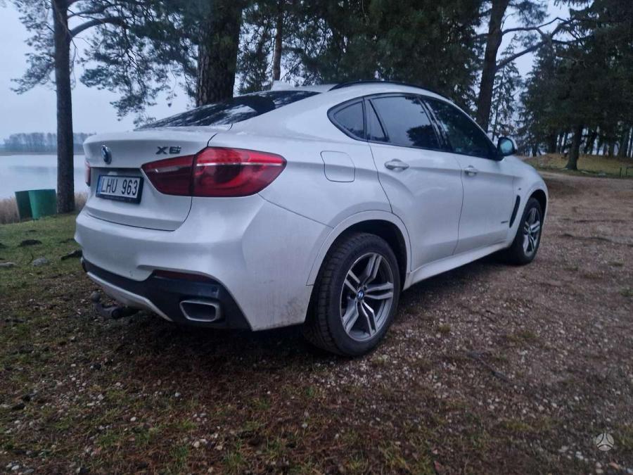 Balts BMW X6 2016 Šauļi, ar dzinēja tilpumu 2.99 L un nobraukumu 250 tūkst. km par 22500 €, foto 6 vietnē AUTOMOTO.COM.LV