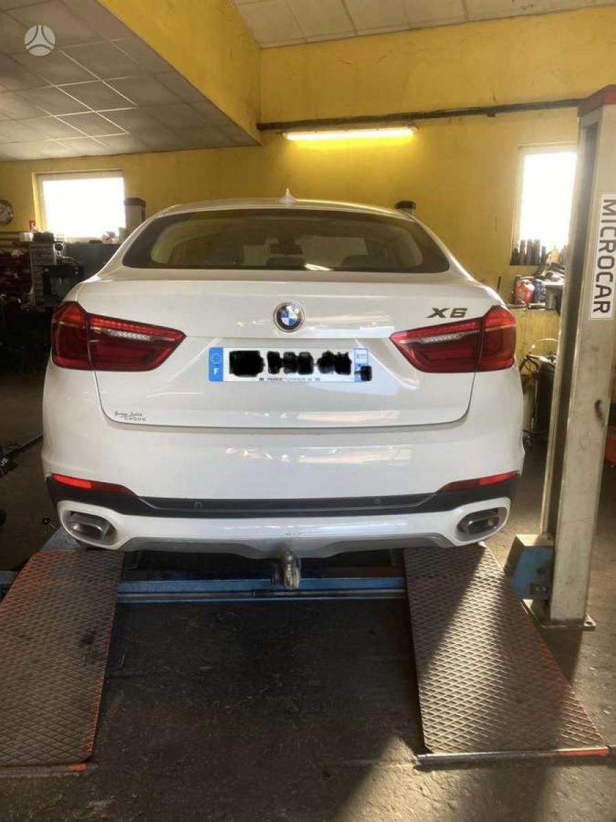 White BMW X6 2016 in Taurage, with an engine capacity of 2.99 L and mileage of 248 thousand km for 13900 €, photo 1 on AUTOMOTO.COM.LV