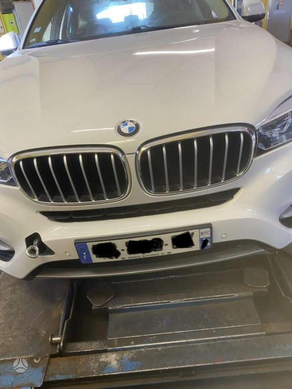 White BMW X6 2016 in Taurage, with an engine capacity of 2.99 L and mileage of 248 thousand km for 13900 €, photo 2 on AUTOMOTO.COM.LV