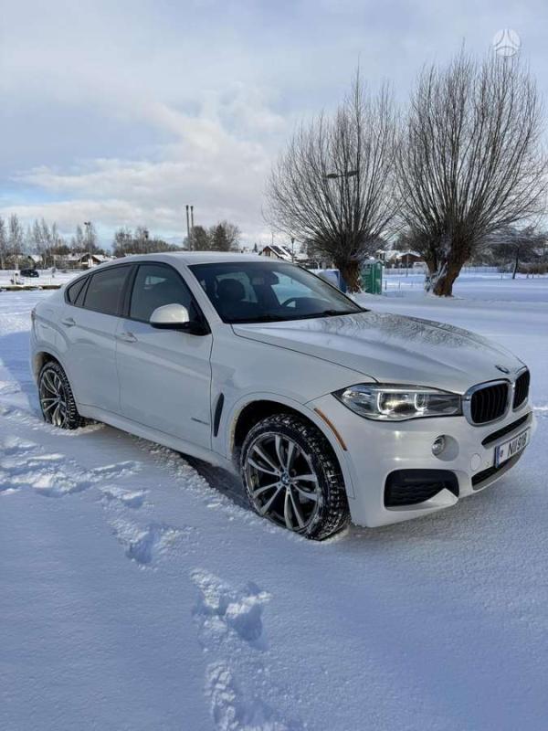 White BMW X6 2016 in Klaipeda, with an engine capacity of 2.98 L and mileage of 246 thousand km for 25000 €, photo 5 on AUTOMOTO.COM.LV