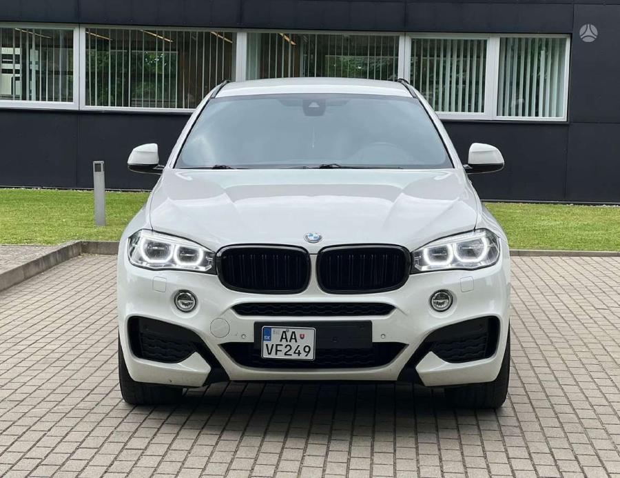White BMW X6 2016 in Klaipeda, with an engine capacity of 2.99 L and mileage of 189 thousand km for 24000 €, photo 3 on AUTOMOTO.COM.LV