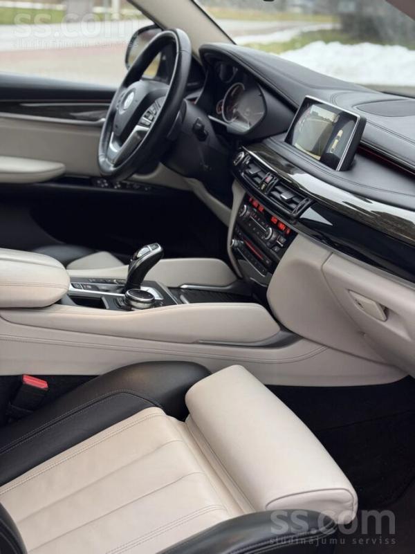 White BMW X6 2016 in Riga, with an engine capacity of 3.00 L and mileage of 212 thousand km for 29900 €, photo 5 on AUTOMOTO.COM.LV