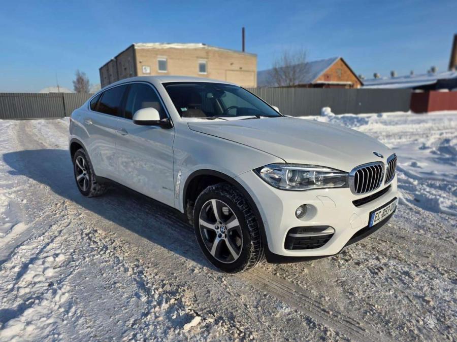 Balts BMW X6 2016 Tauragė, ar dzinēja tilpumu 2.99 L un nobraukumu 256 tūkst. km par 17900 €, foto 1 vietnē AUTOMOTO.COM.LV