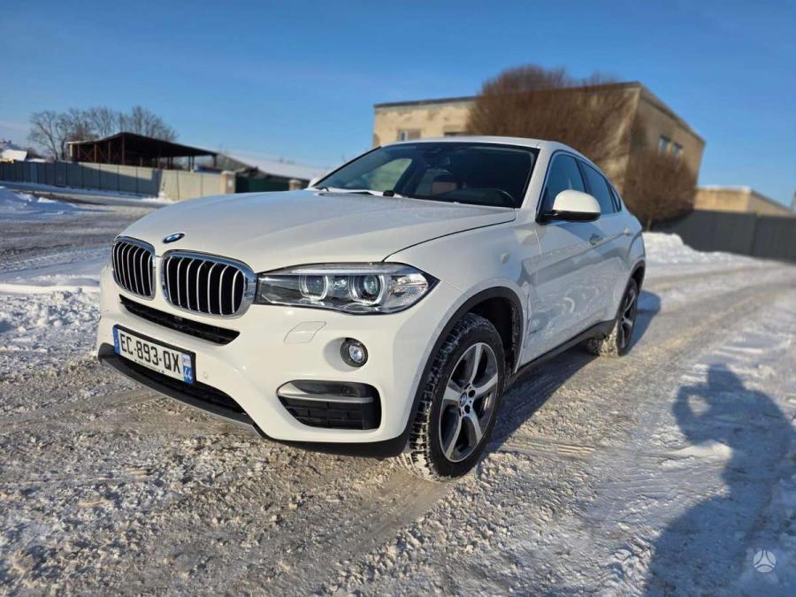 Balts BMW X6 2016 Tauragė, ar dzinēja tilpumu 2.99 L un nobraukumu 256 tūkst. km par 17900 €, foto 2 vietnē AUTOMOTO.COM.LV