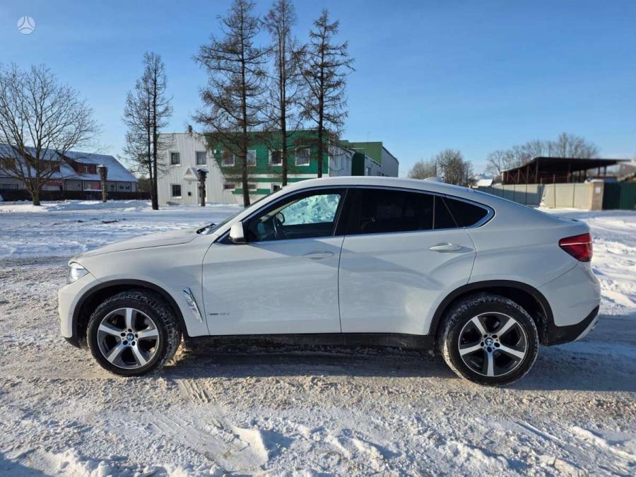 Balts BMW X6 2016 Tauragė, ar dzinēja tilpumu 2.99 L un nobraukumu 256 tūkst. km par 17900 €, foto 4 vietnē AUTOMOTO.COM.LV