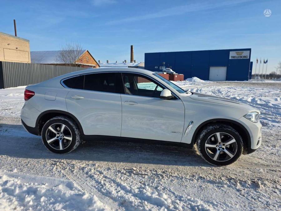 Balts BMW X6 2016 Tauragė, ar dzinēja tilpumu 2.99 L un nobraukumu 256 tūkst. km par 17900 €, foto 9 vietnē AUTOMOTO.COM.LV