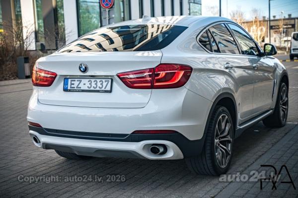 Balts BMW X6 2016 Rīga, ar dzinēja tilpumu 3.00 L un nobraukumu 136 tūkst. km par 24990 €, foto 4 vietnē AUTOMOTO.COM.LV