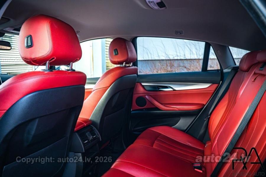 Balts BMW X6 2016 Rīga, ar dzinēja tilpumu 3.00 L un nobraukumu 136 tūkst. km par 24990 €, foto 16 vietnē AUTOMOTO.COM.LV