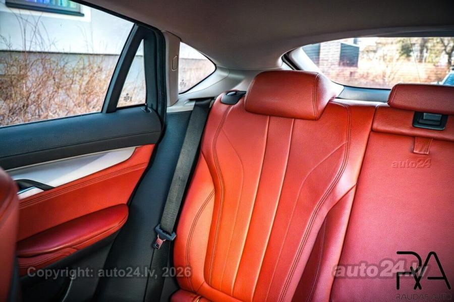 Balts BMW X6 2016 Rīga, ar dzinēja tilpumu 3.00 L un nobraukumu 136 tūkst. km par 24990 €, foto 22 vietnē AUTOMOTO.COM.LV