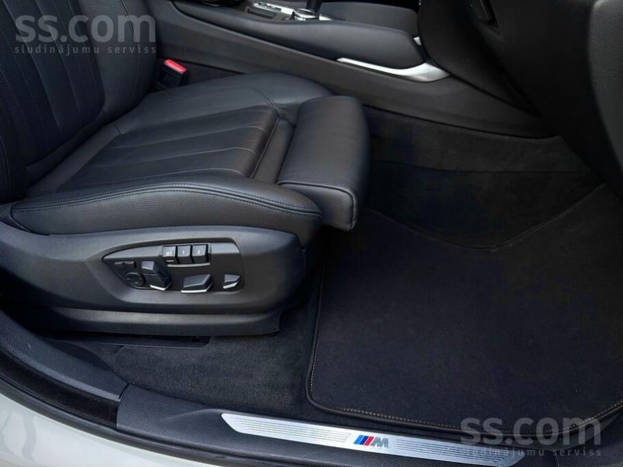 White BMW X6 2016 in Riga, with an engine capacity of 3.00 L and mileage of 244 thousand km for 24700 €, photo 9 on AUTOMOTO.COM.LV