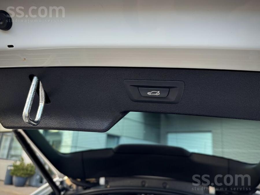 White BMW X6 2016 in Riga, with an engine capacity of 3.00 L and mileage of 244 thousand km for 24700 €, photo 31 on AUTOMOTO.COM.LV