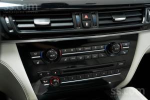 White BMW X6 2016 in Riga, with an engine capacity of 3.00 L and mileage of 73 thousand km for 29500 €, photo 19 on AUTOMOTO.COM.LV