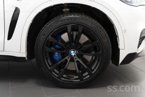 White BMW X6 2016 in Riga, with an engine capacity of 3.00 L and mileage of 73 thousand km for 29500 €, photo 35 on AUTOMOTO.COM.LV