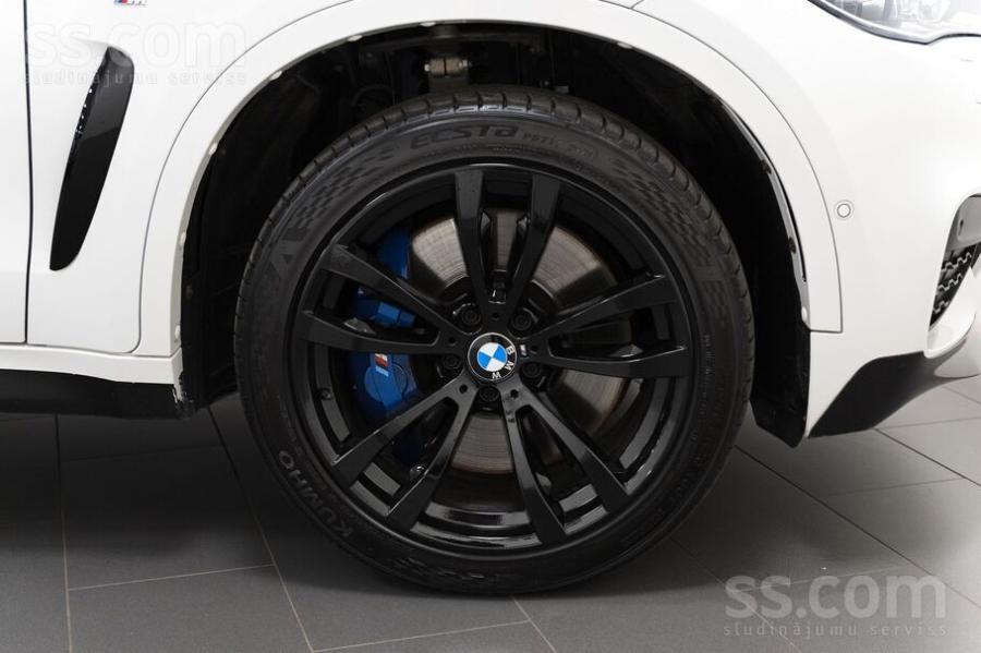 White BMW X6 2016 in Riga, with an engine capacity of 3.00 L and mileage of 73 thousand km for 29500 €, photo 35 on AUTOMOTO.COM.LV
