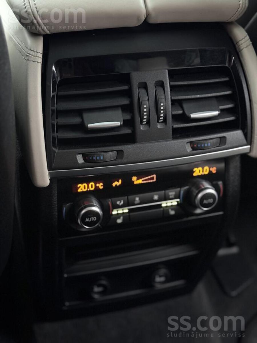 White BMW X6 2016 in Riga, with an engine capacity of 3.00 L and mileage of 218 thousand km for 23900 €, photo 15 on AUTOMOTO.COM.LV