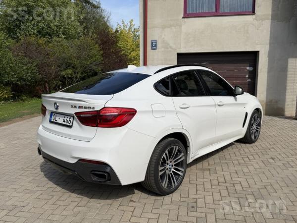 White BMW X6 2016 in Valmiera, with an engine capacity of 3.00 L and mileage of 228 thousand km for 28000 €, photo 4 on AUTOMOTO.COM.LV