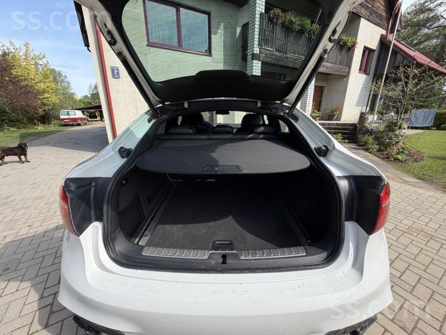 White BMW X6 2016 in Valmiera, with an engine capacity of 3.00 L and mileage of 228 thousand km for 28000 €, photo 12 on AUTOMOTO.COM.LV