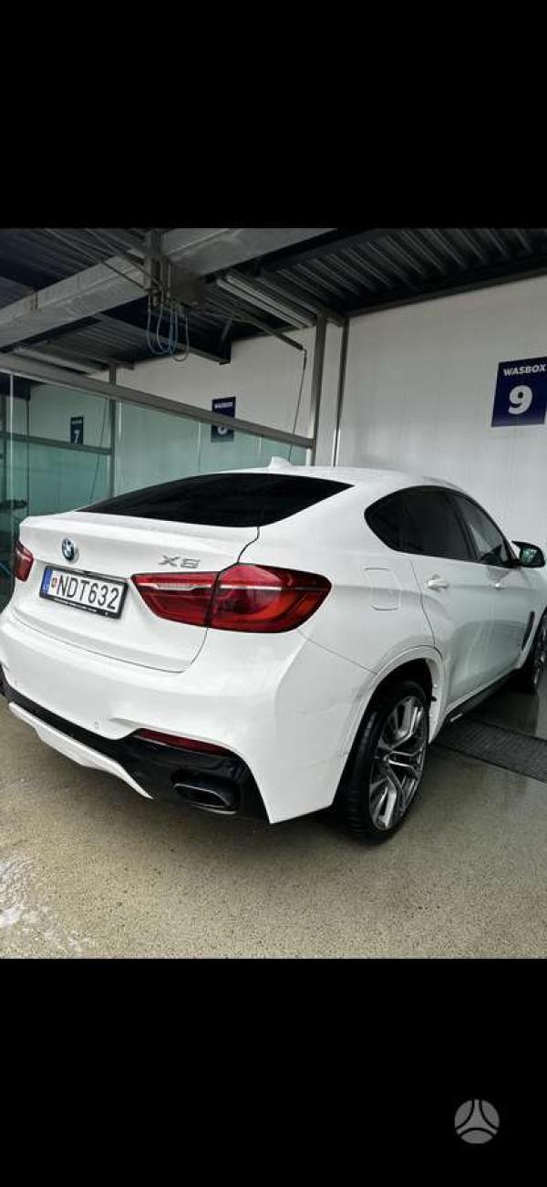 White BMW X6 2016 in Vilnius, with an engine capacity of 4.40 L and mileage of 112 thousand km for 25500 €, photo 3 on AUTOMOTO.COM.LV
