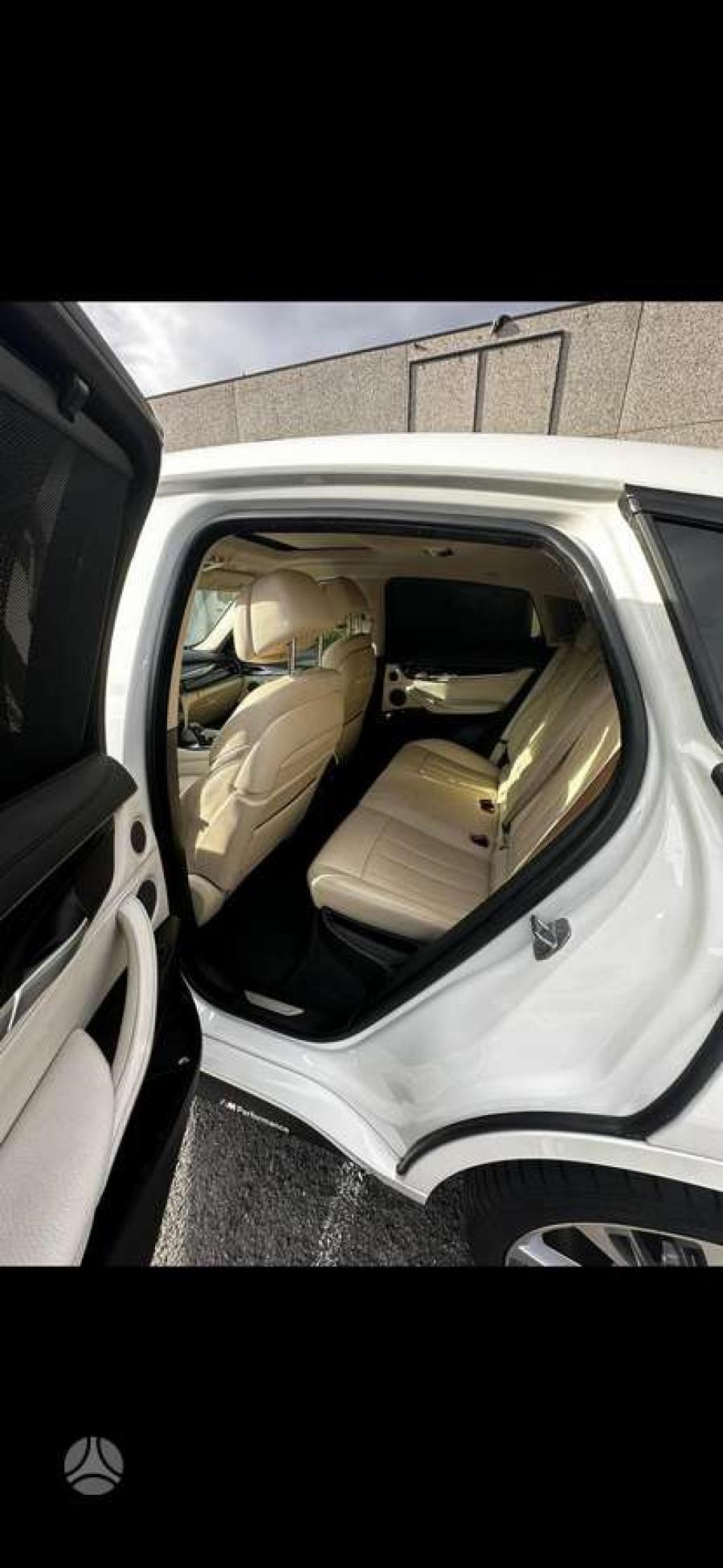 White BMW X6 2016 in Vilnius, with an engine capacity of 4.40 L and mileage of 112 thousand km for 25500 €, photo 8 on AUTOMOTO.COM.LV