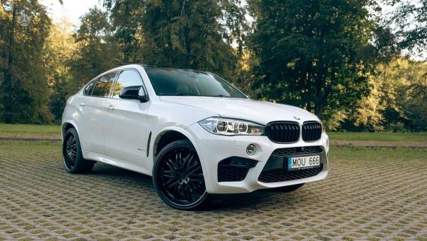 White BMW X6 2016 in Vilnius, with an engine capacity of 4.40 L and mileage of 131 thousand km for 28900 €, photo 6 on AUTOMOTO.COM.LV