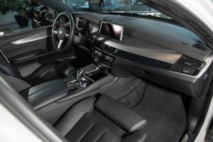 Balts BMW X6 2016 Kauņa, ar dzinēja tilpumu 3.00 L un nobraukumu 130 tūkst. km par 29991 €, foto 15 vietnē AUTOMOTO.COM.LV
