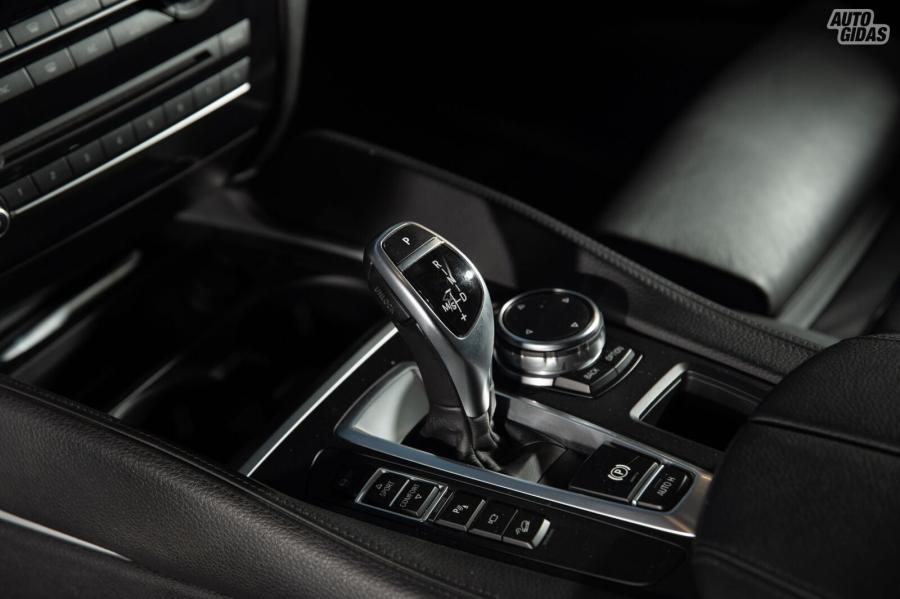 Balts BMW X6 2016 Kauņa, ar dzinēja tilpumu 3.00 L un nobraukumu 130 tūkst. km par 29991 €, foto 19 vietnē AUTOMOTO.COM.LV