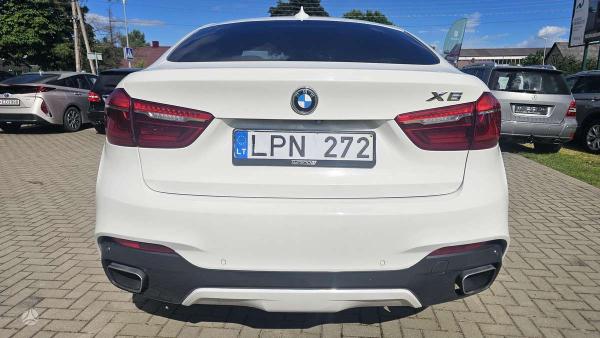Balts BMW X6 2016 Prienai, ar dzinēja tilpumu 2.99 L un nobraukumu 341 tūkst. km par 20999 €, foto 5 vietnē AUTOMOTO.COM.LV