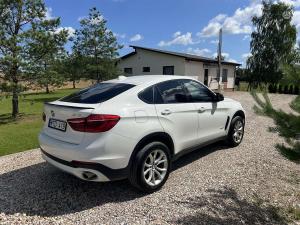 White BMW X6 2016 in Moletai, with an engine capacity of 2.99 L and mileage of 343 thousand km for 19999 €, photo 6 on AUTOMOTO.COM.LV