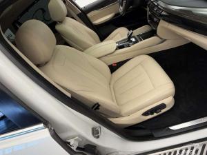 White BMW X6 2016 in Vilnius, with an engine capacity of 2.98 L and mileage of 143 thousand km for 19900 €, photo 7 on AUTOMOTO.COM.LV